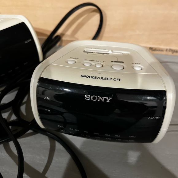 Sony | Other | Vintage Retro Sony Alarm Clock Radio One Of A Kind Rare ...